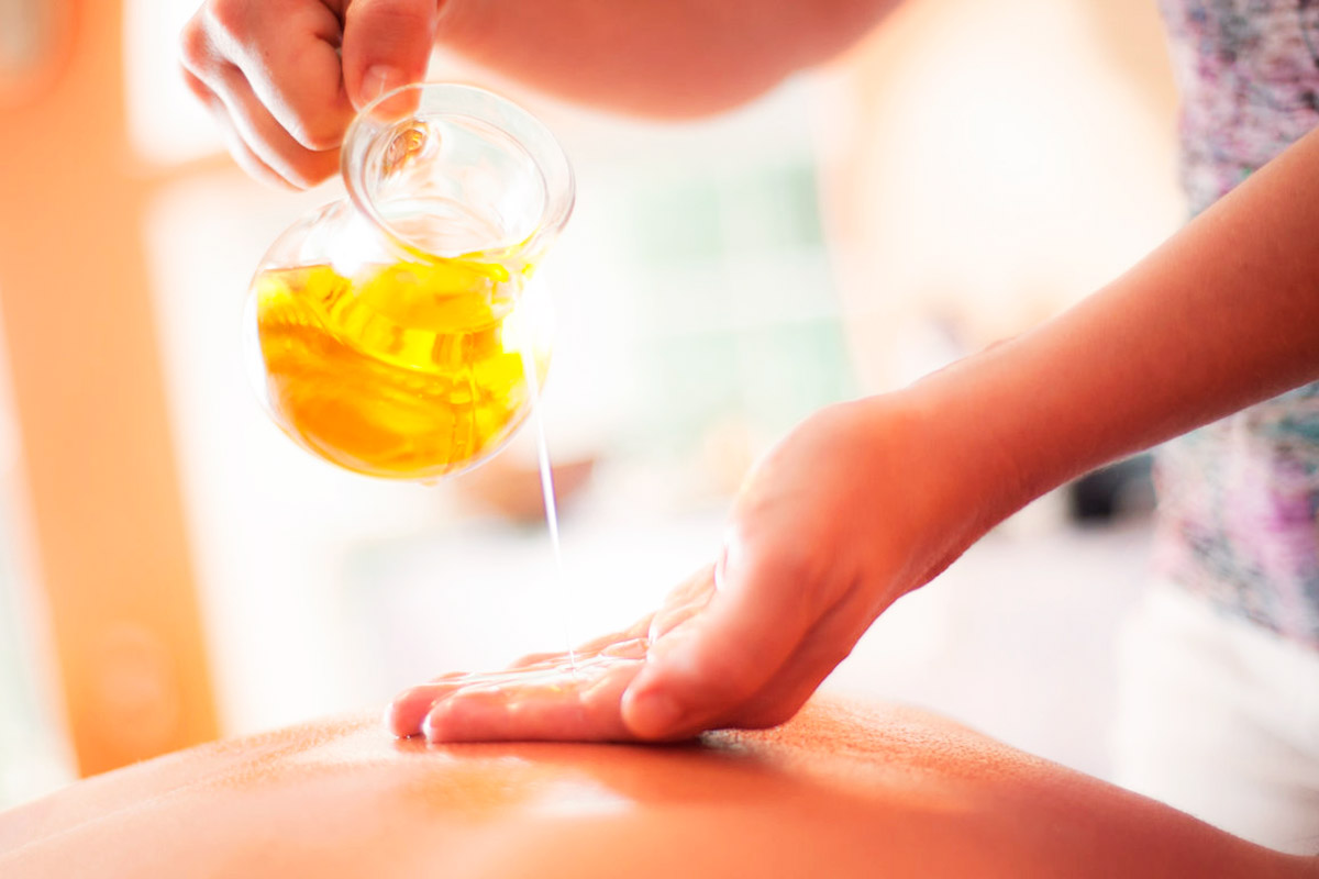 Como usar óleo corporal - Desejos de Beleza
